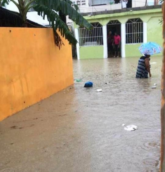 Fuertes Lluvias Provocaron Inundaciones Y Deslizamiento De Tierra En