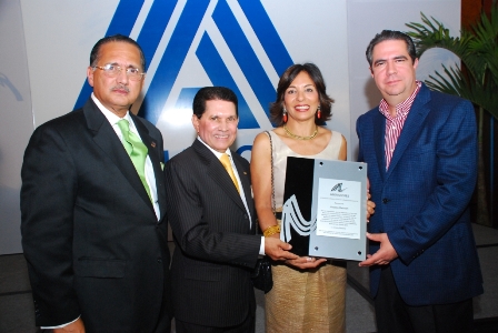 JURAMENTAN NUEVO PRESIDENTE ASONAHORES; PERSONALIDADES ASISTEN ACTO ...